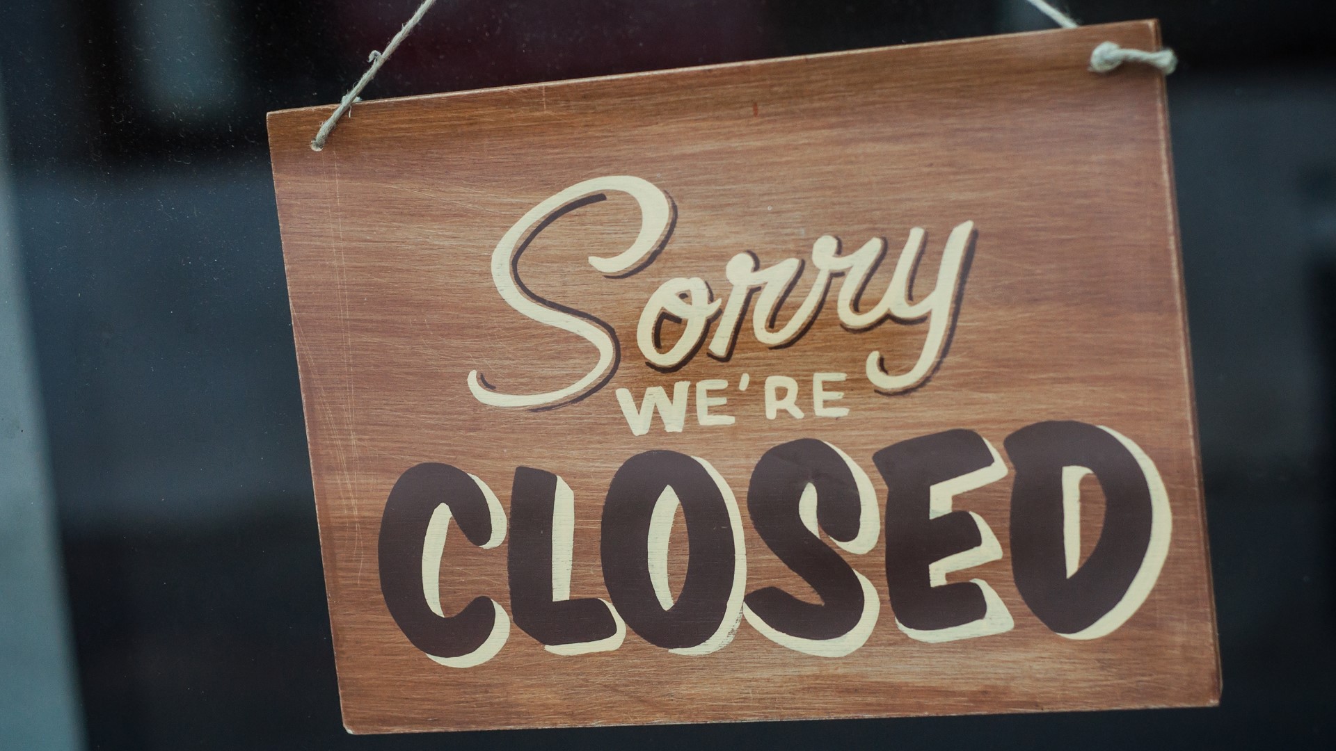 What's open and closed on Easter 2026: Full list | wzzm13.com