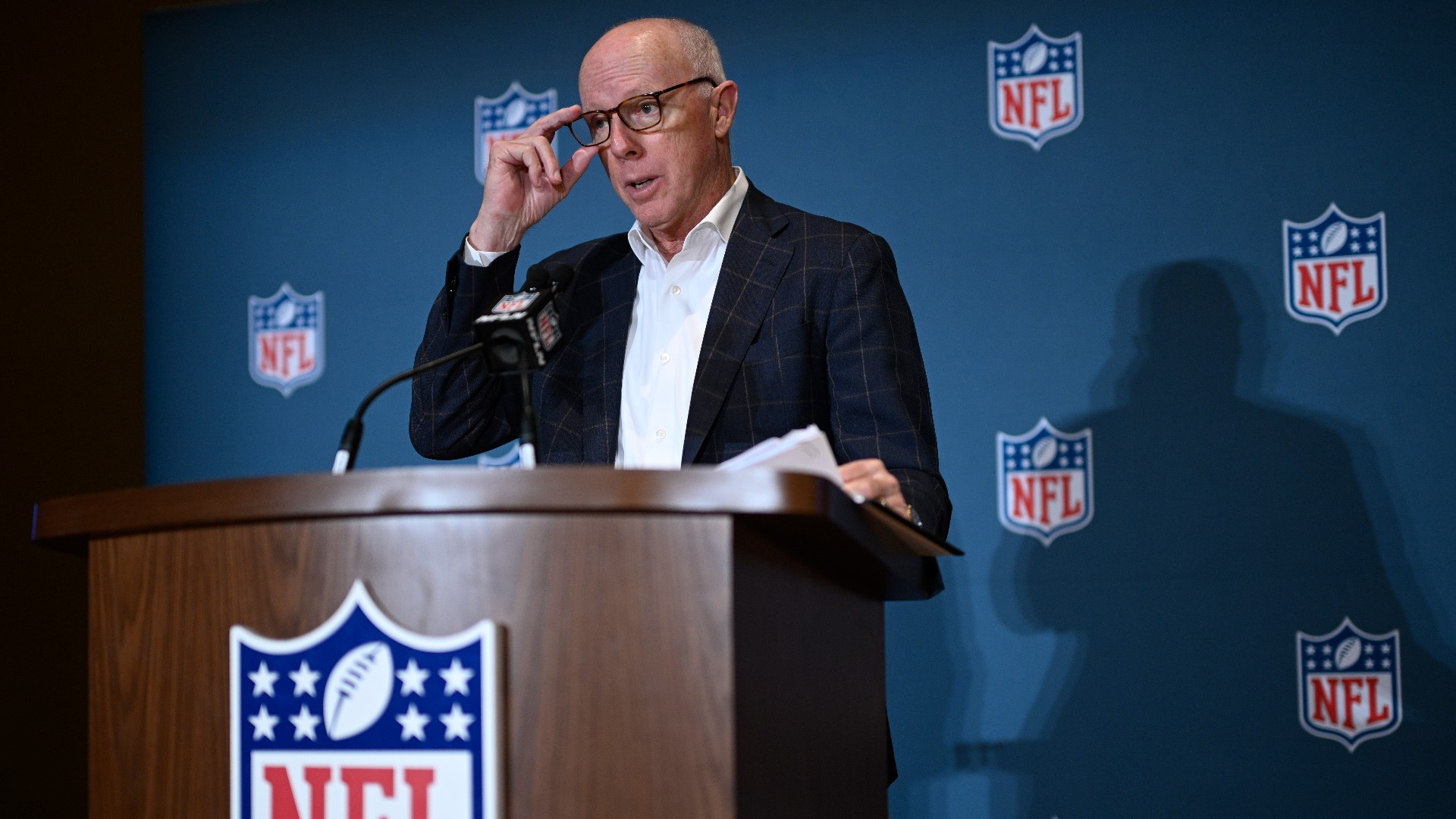 NFL passes new kickoff rules, adopting setup used in XFL | wzzm13.com