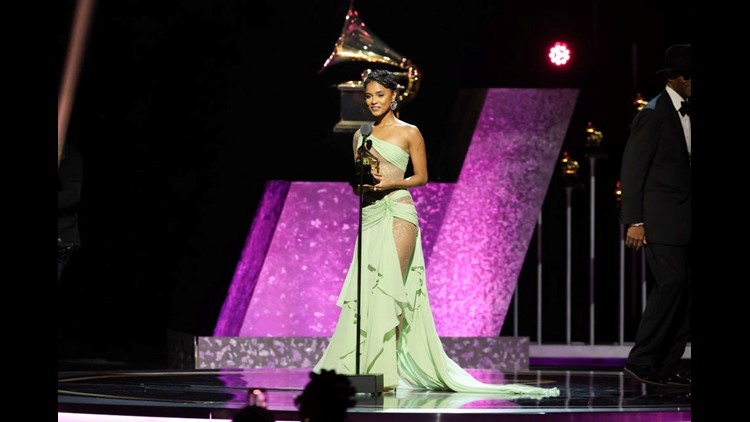 Tyla Reacts to A-Listers Dancing to Her Song 'Water,' Winning Her 1st ...