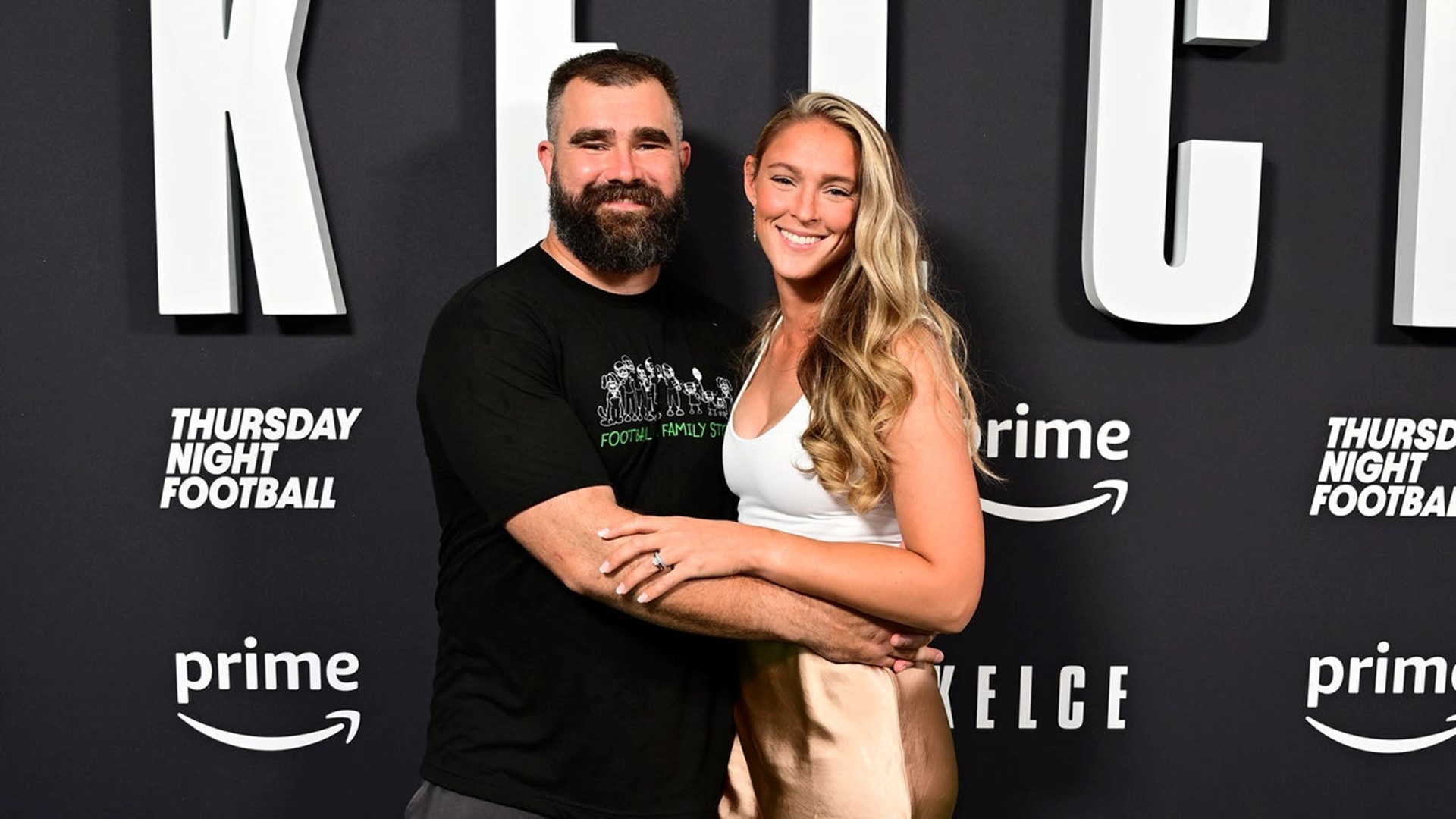Jason and Kylie Kelce's Relationship Timeline: From Tinder to Toddlers ...