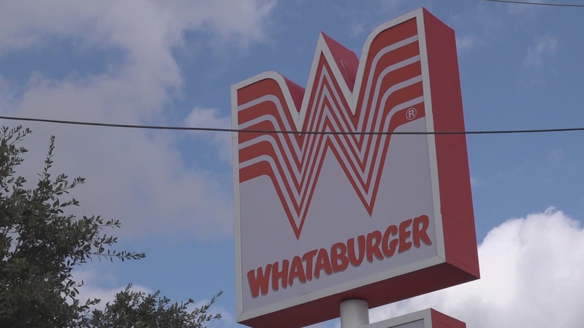 Texas man sues Whataburger nearly $1 million after burger had onions ...