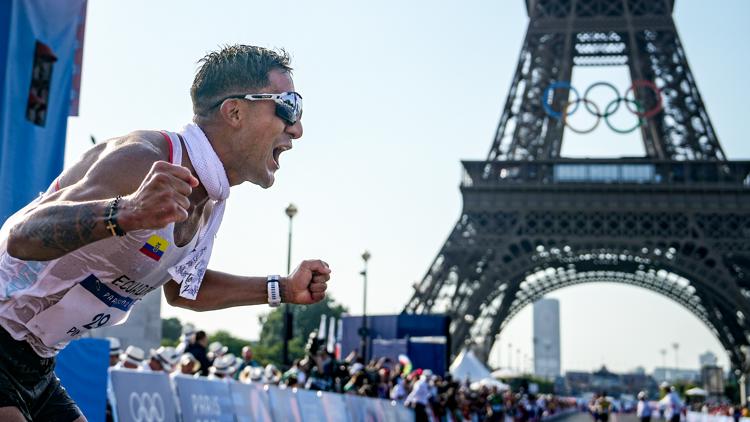 How fast do Olympic speed walkers walk? | wzzm13.com