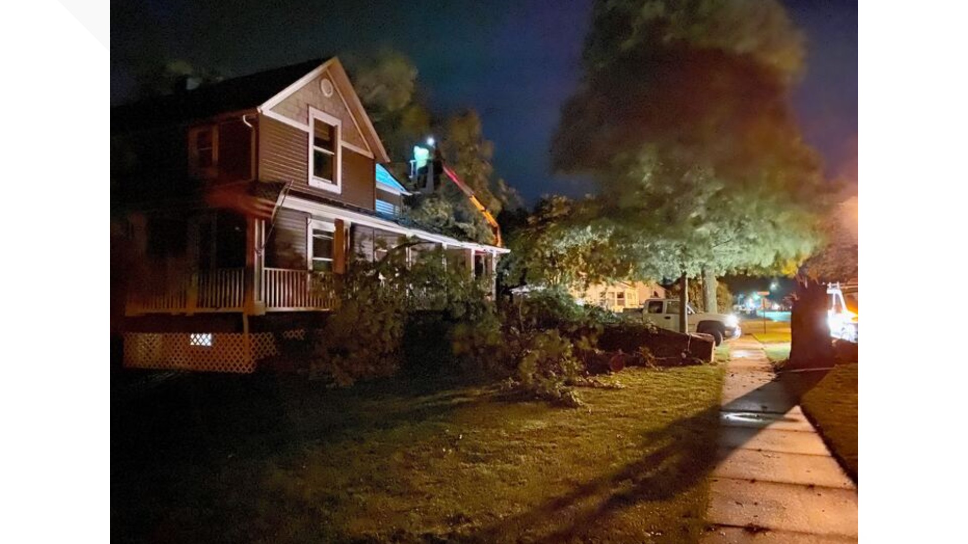 Severe thunderstorms in Grand Rapids, Ionia causing power outages ...