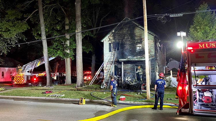 Crews fight house fire in Muskegon | wzzm13.com
