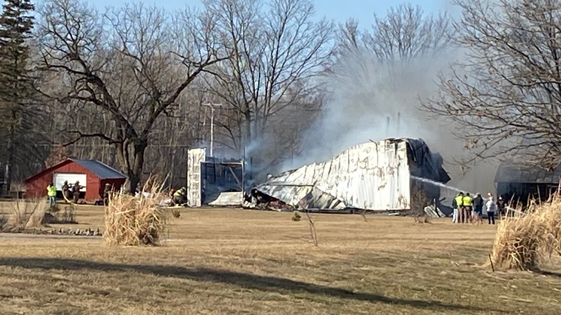 Multiple departments respond to northern Kent County barn fire | wzzm13.com
