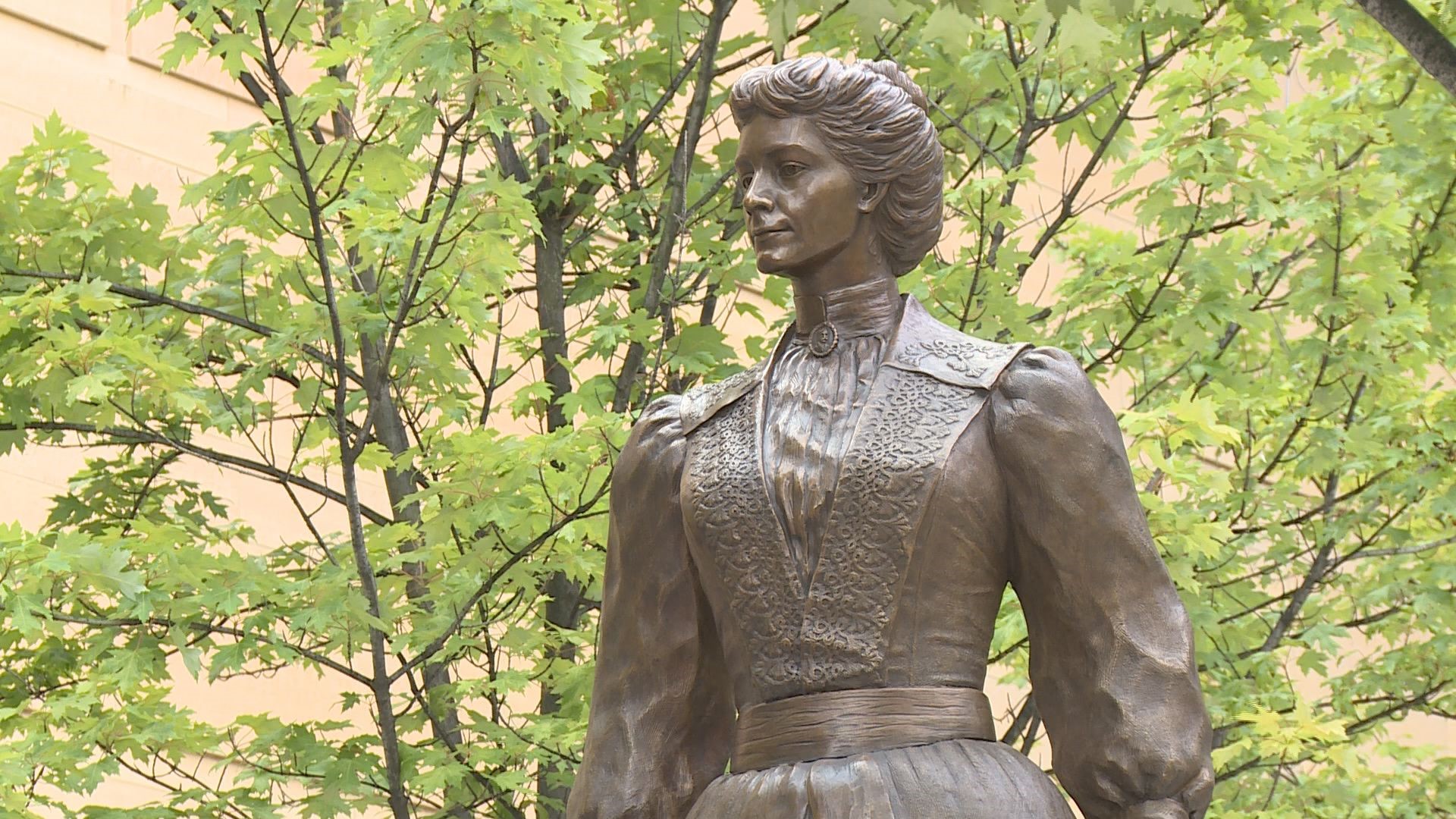 America's first female CEO has her roots in Grand Rapids | wzzm13.com