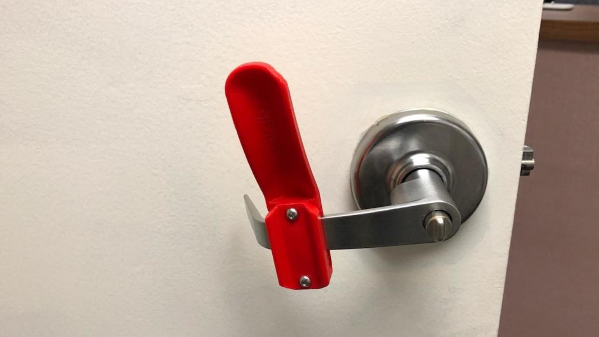 Handles for the hospital | wzzm13.com