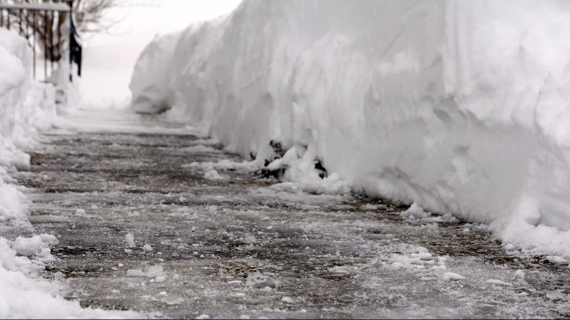 Grand Rapids continues sidewalk snow clearing pilot program | wzzm13.com