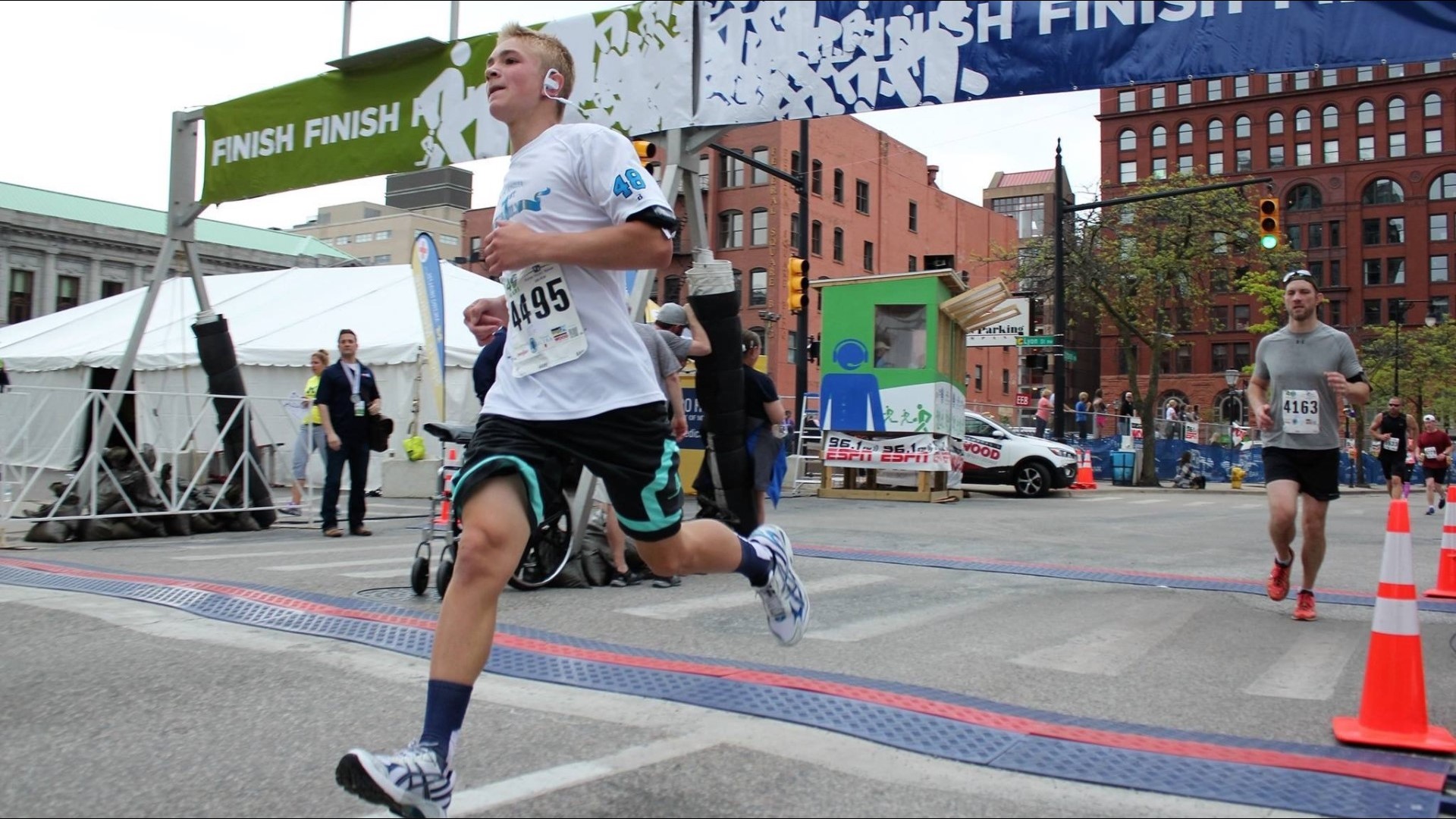 Amway River Bank Run returns in May with course changes | wzzm13.com