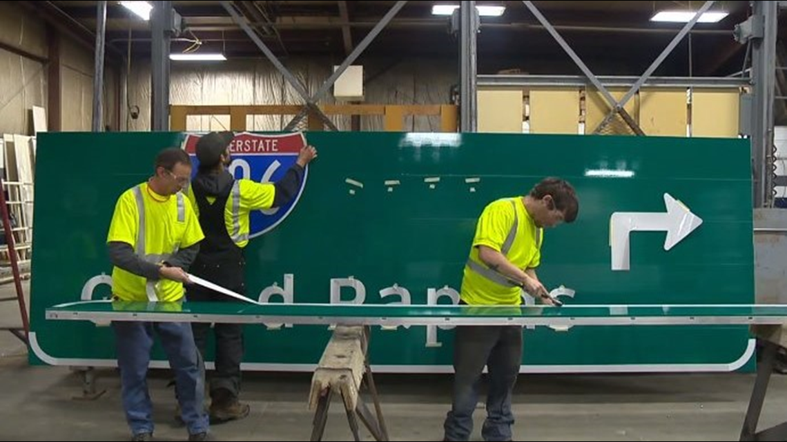 Made in Michigan: Highway signs in Grand Blanc Township | wzzm13.com