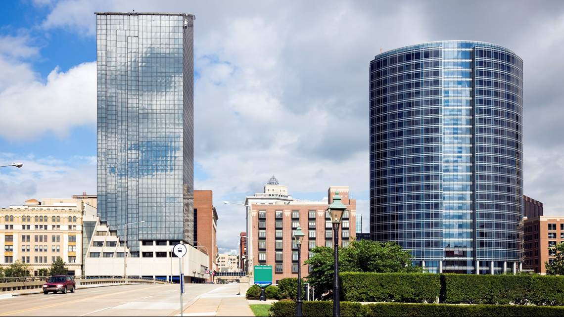 Last beam put into place at Warner Building | wzzm13.com