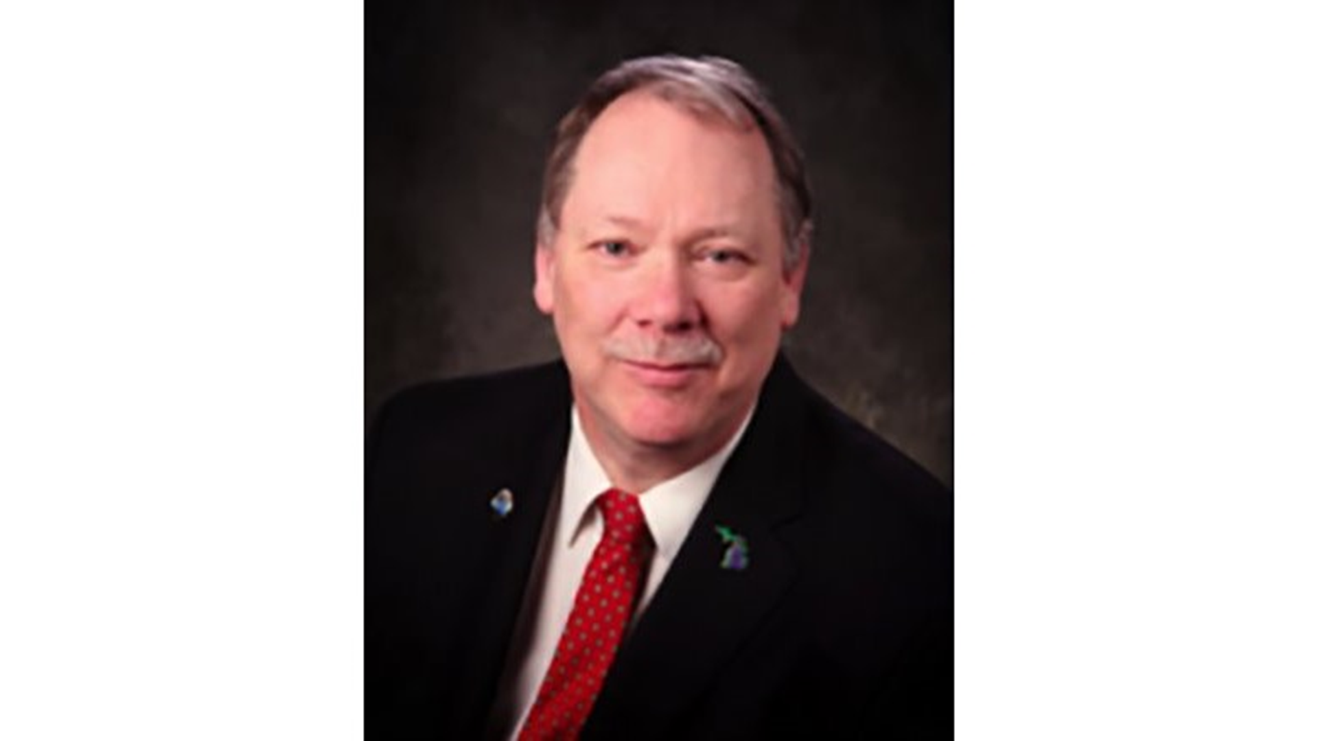 Libertarian candidate for governor announces running mate | wzzm13.com