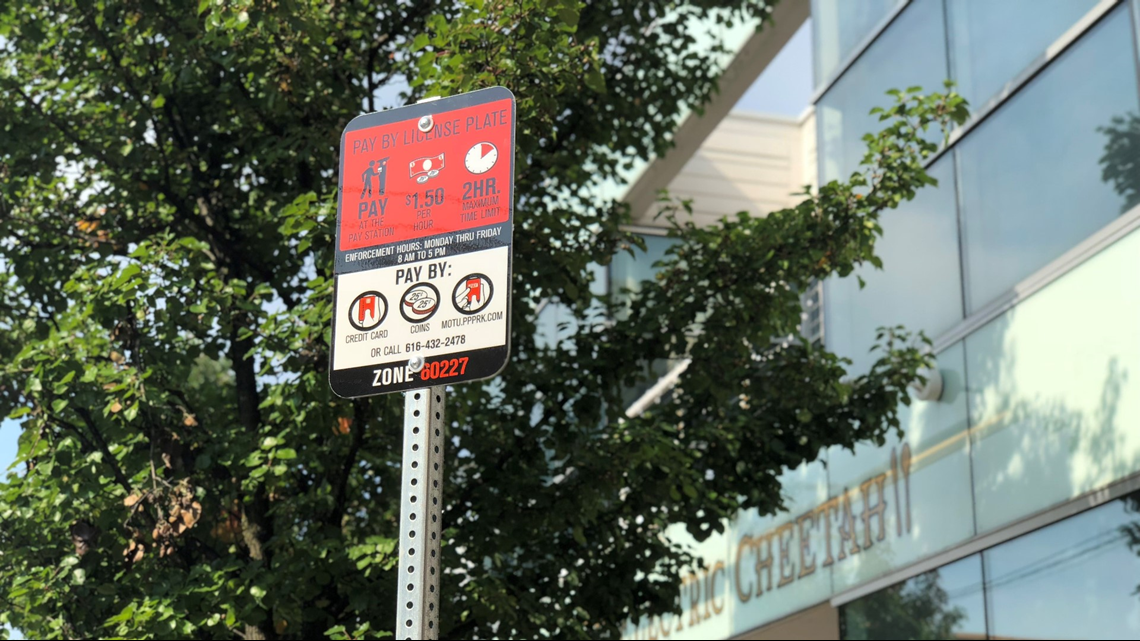 Grand Rapids offers parking incentive, extends free parking zones ...