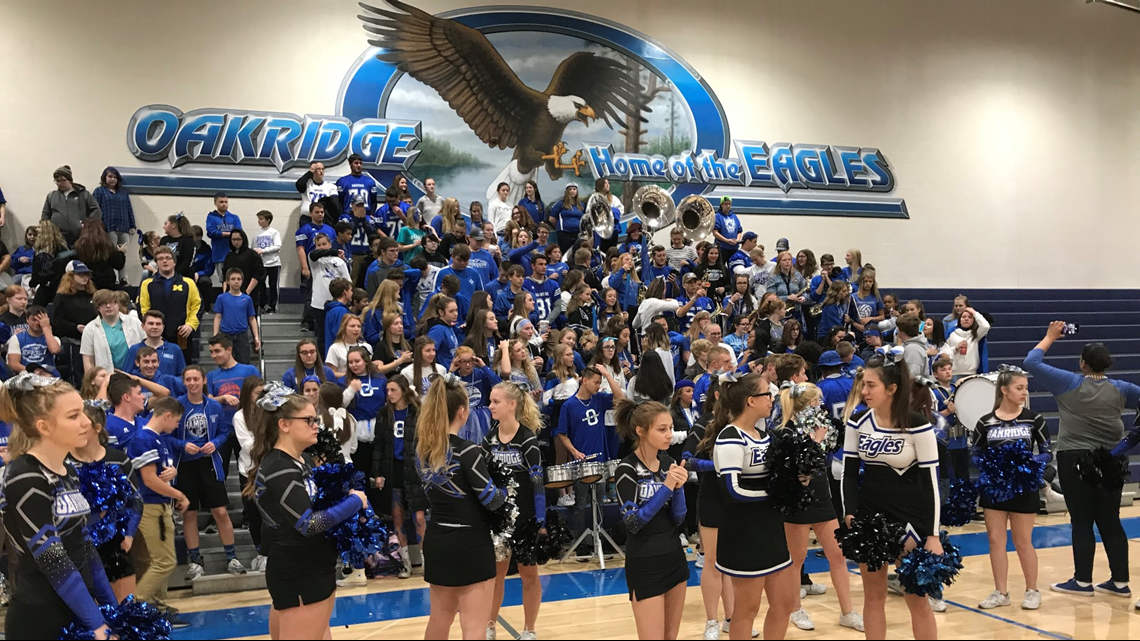 Sunrise Sidelines: Oakridge Eagles | wzzm13.com