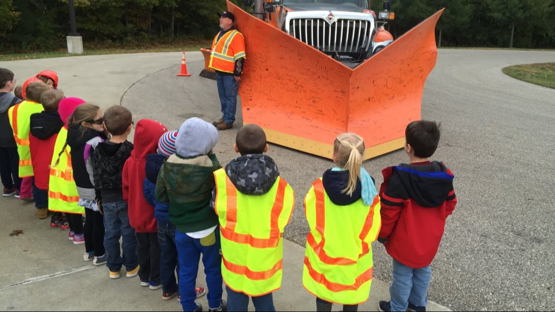 Snow plow drivers tell school children to 'Play it Safe' this winter ...