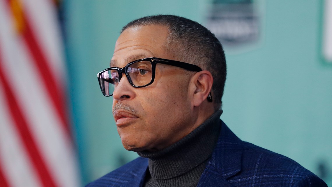 Ex-Detroit chief all but launches Michigan governor campaign | wzzm13.com