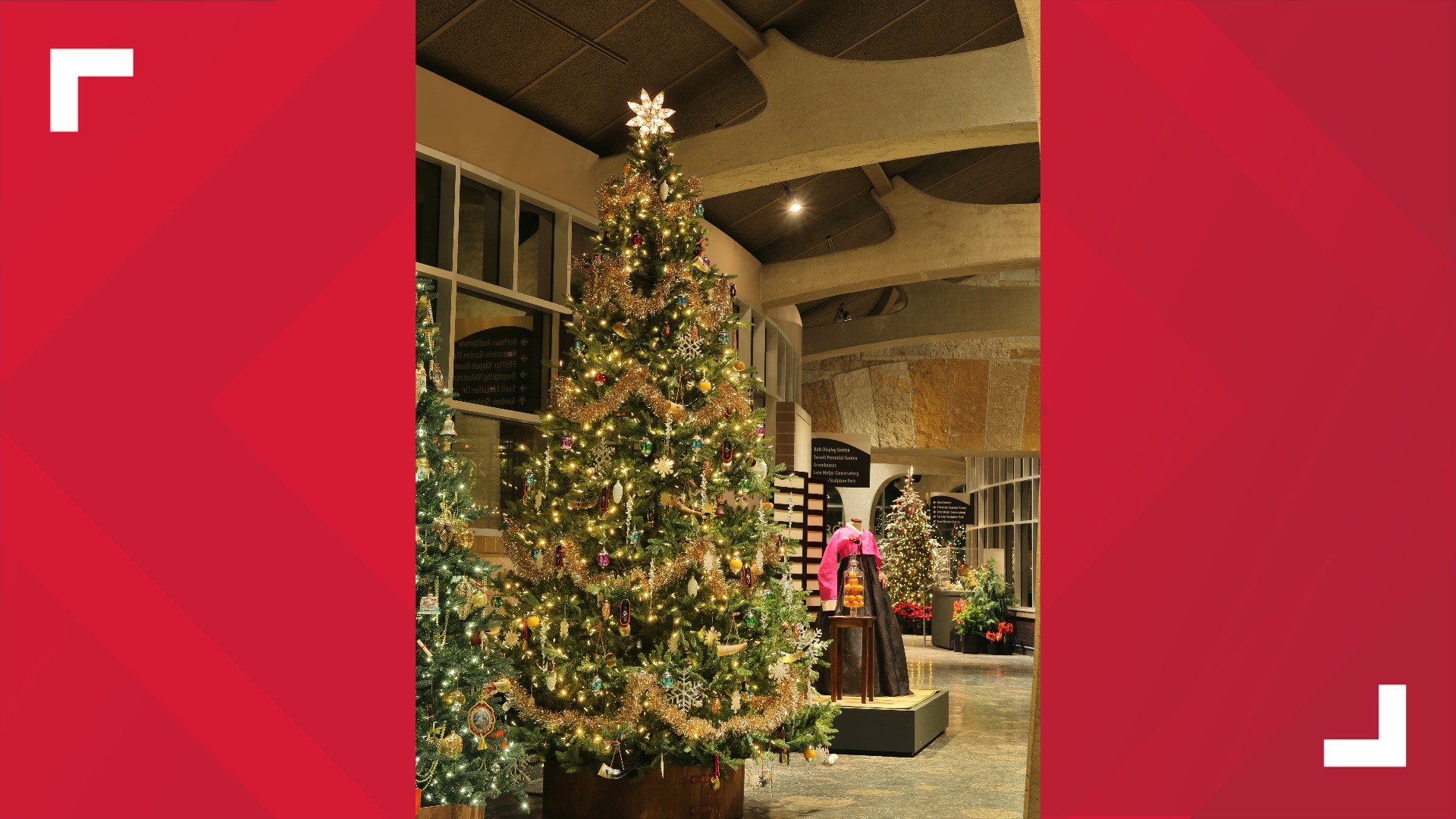 Meijer Gardens brings back holiday display | wzzm13.com