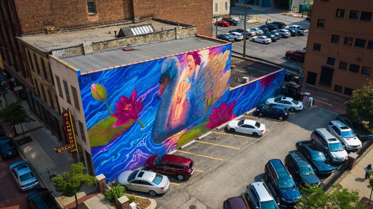 Mobile app gives tour of Grand Rapids murals | wzzm13.com