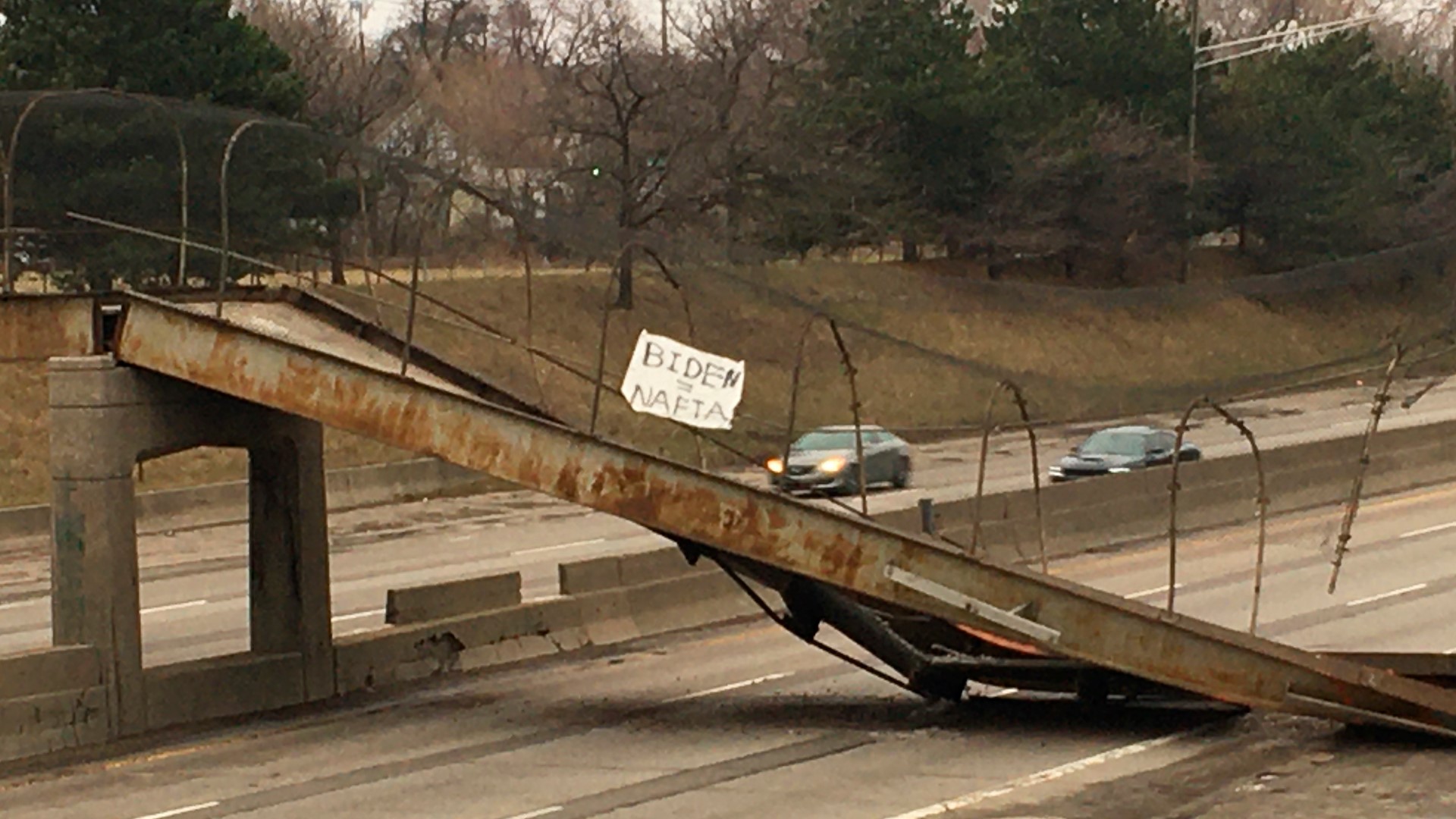 Detroit bridge collapses after being hit by truck | wzzm13.com