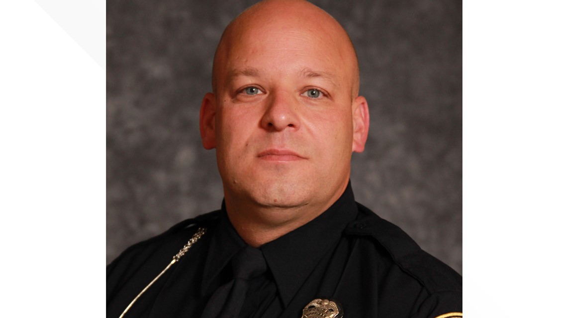 Michigan officer dies from heart attack after cutting fallen tree on ...