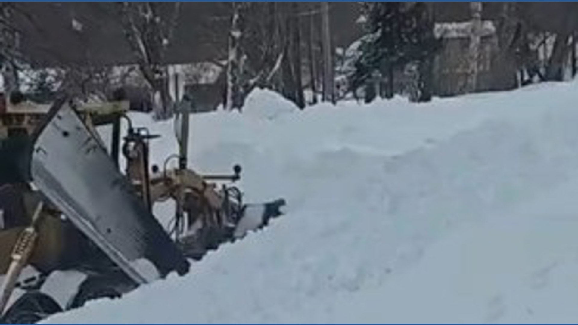 Grand Marais, Michigan continue to dig out after weekend snowstorm ...