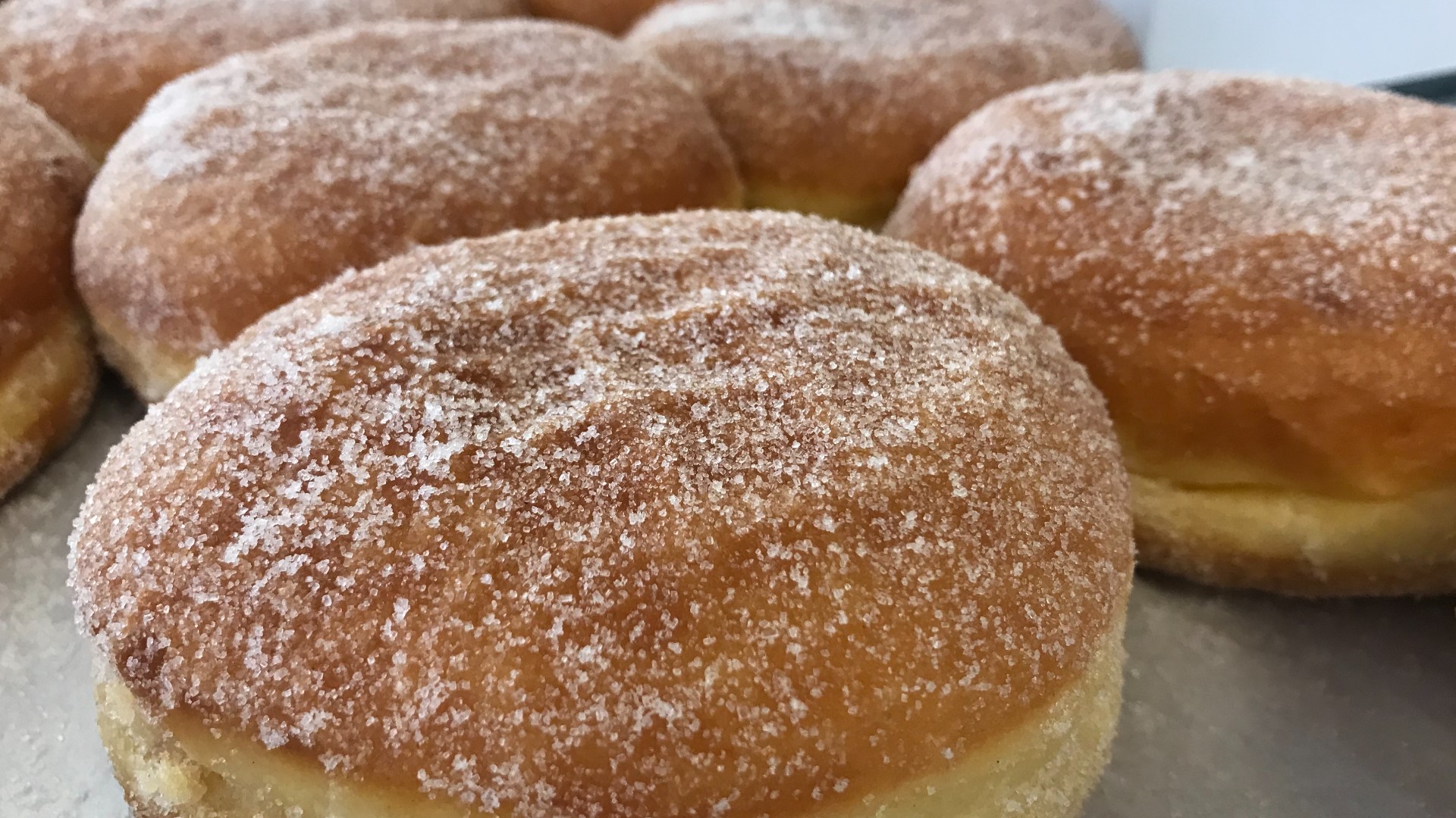 Sandy's Donuts packages over 10k paczki this Fat Tuesday | wzzm13.com