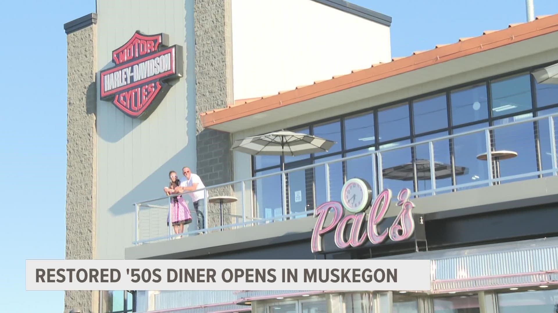 Pal's Diner reopens in Muskegon after restoration | wzzm13.com