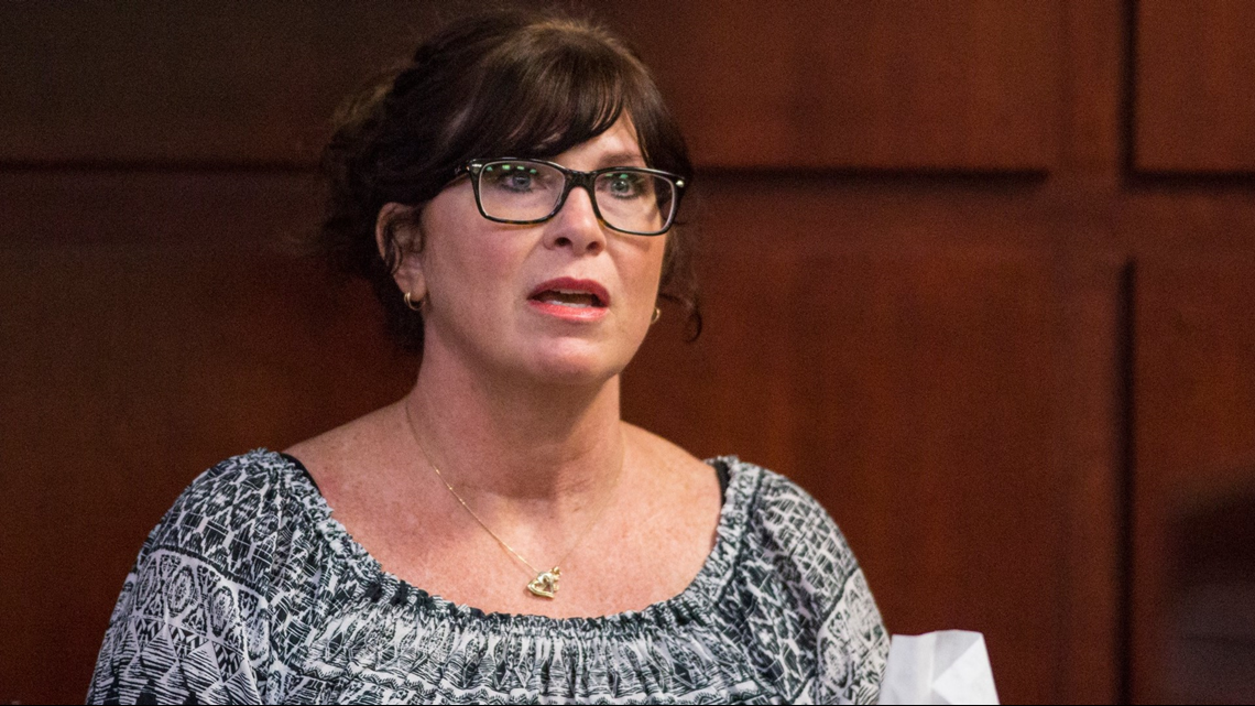 'Pretty hair...with blonde highlights,' woman testifies about ...