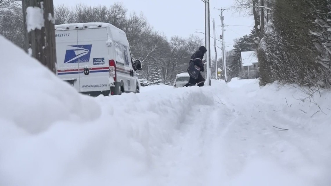 USPS asking customers to clear ice, snow for letter carriers | wzzm13.com