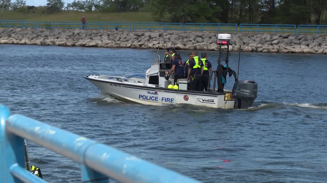 Crews recover fisherman who fell overboard into Lake Michigan | wzzm13.com