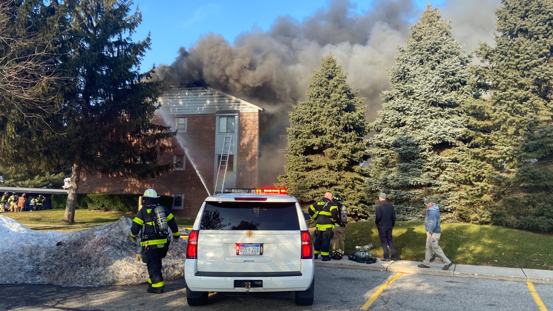No injuries reported after massive fire at Walker apartment | wzzm13.com