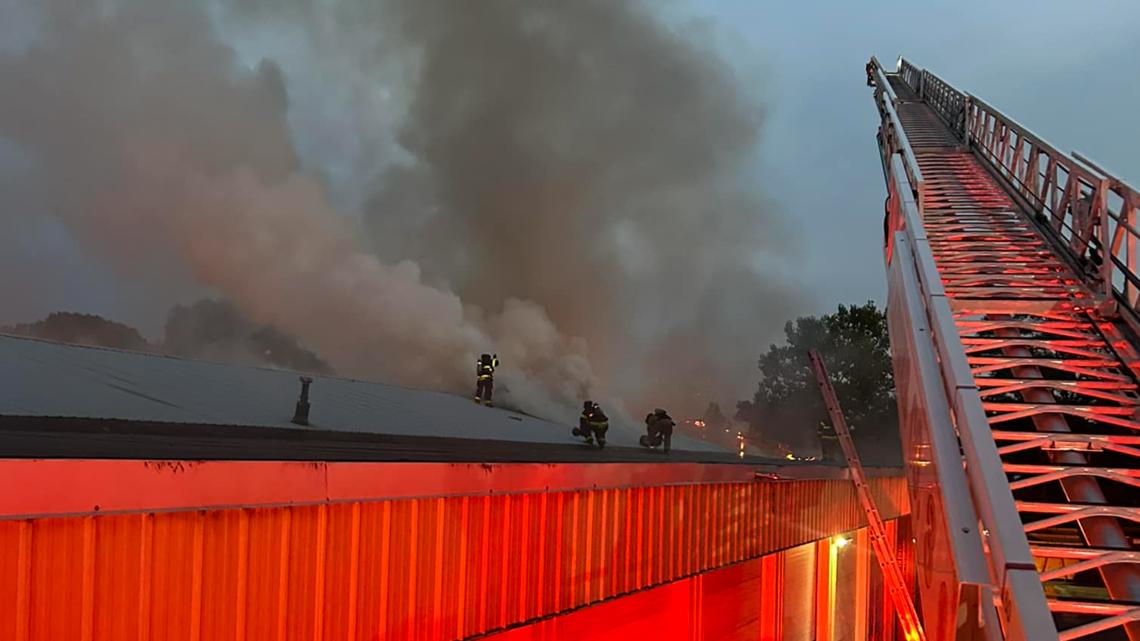 Multiple agencies respond to fire in Wyoming commercial building | wzzm13.com