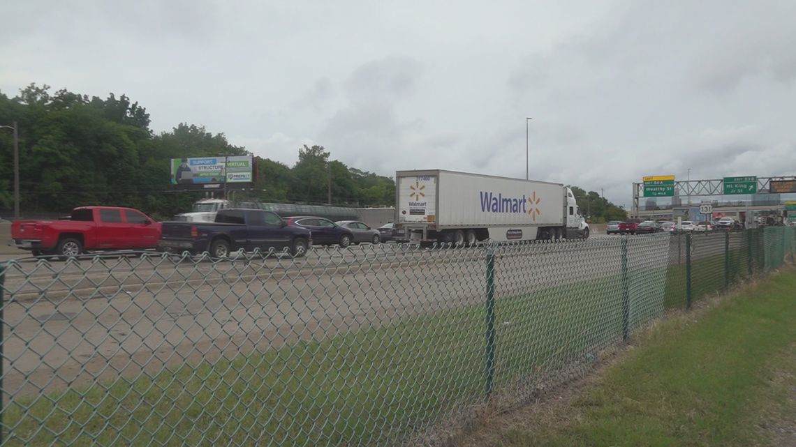 2 Grand Rapids intersections 'some of MI's most dangerous' | wzzm13.com