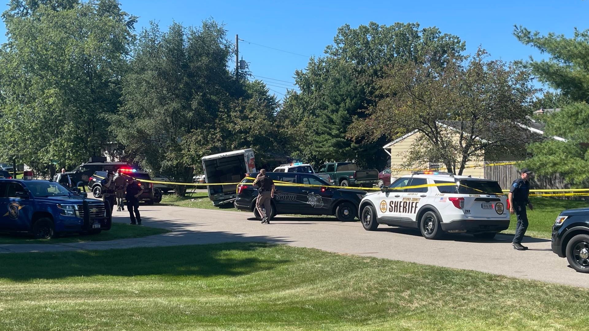 Police arrest armed suspect near Kent, Ottawa County line | wzzm13.com