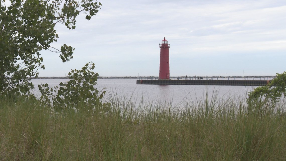 Muskegon's South Pierhead Light re-opens for public tours | wzzm13.com