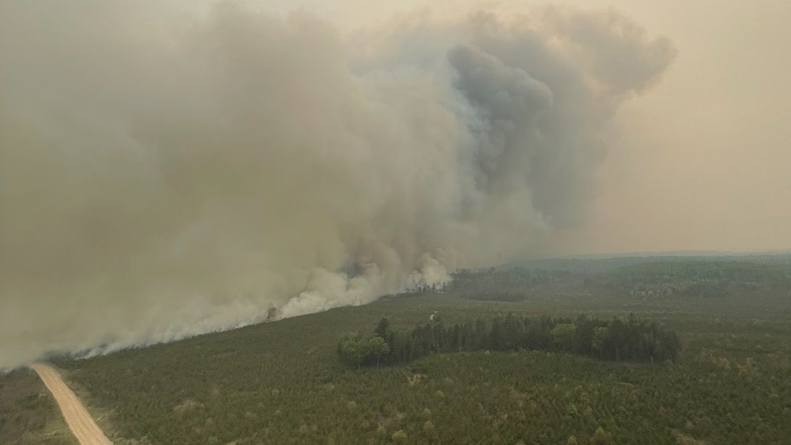 1,000 acre fire in Grayling Township causes emergency evacuations ...