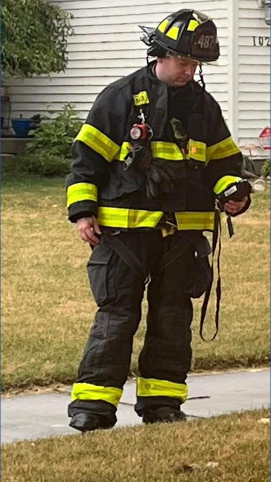 Walker firefighters extinguish blaze from lightning strike | wzzm13.com