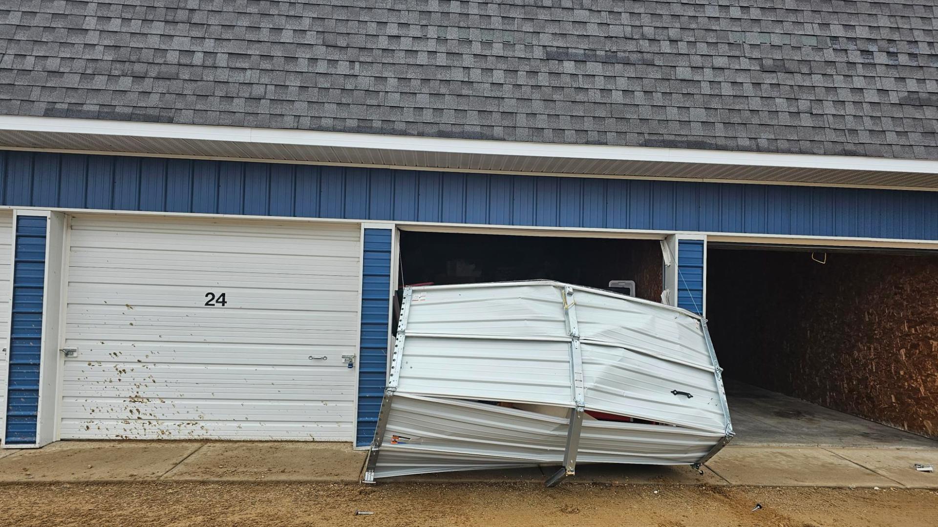 Van Buren County storage unit theft, stolen vehicle chase ends with 2 ...