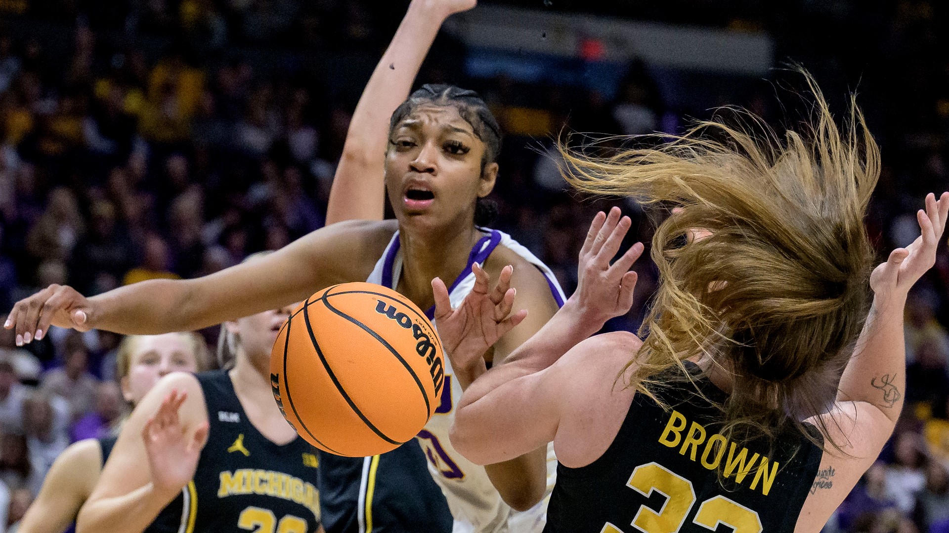 Reese, LSU top Michigan in 2nd round of March Madness | wzzm13.com