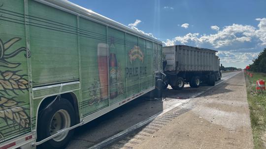 1 killed, 2 injured in I-96 crash that left freeway closed for over 5 ...
