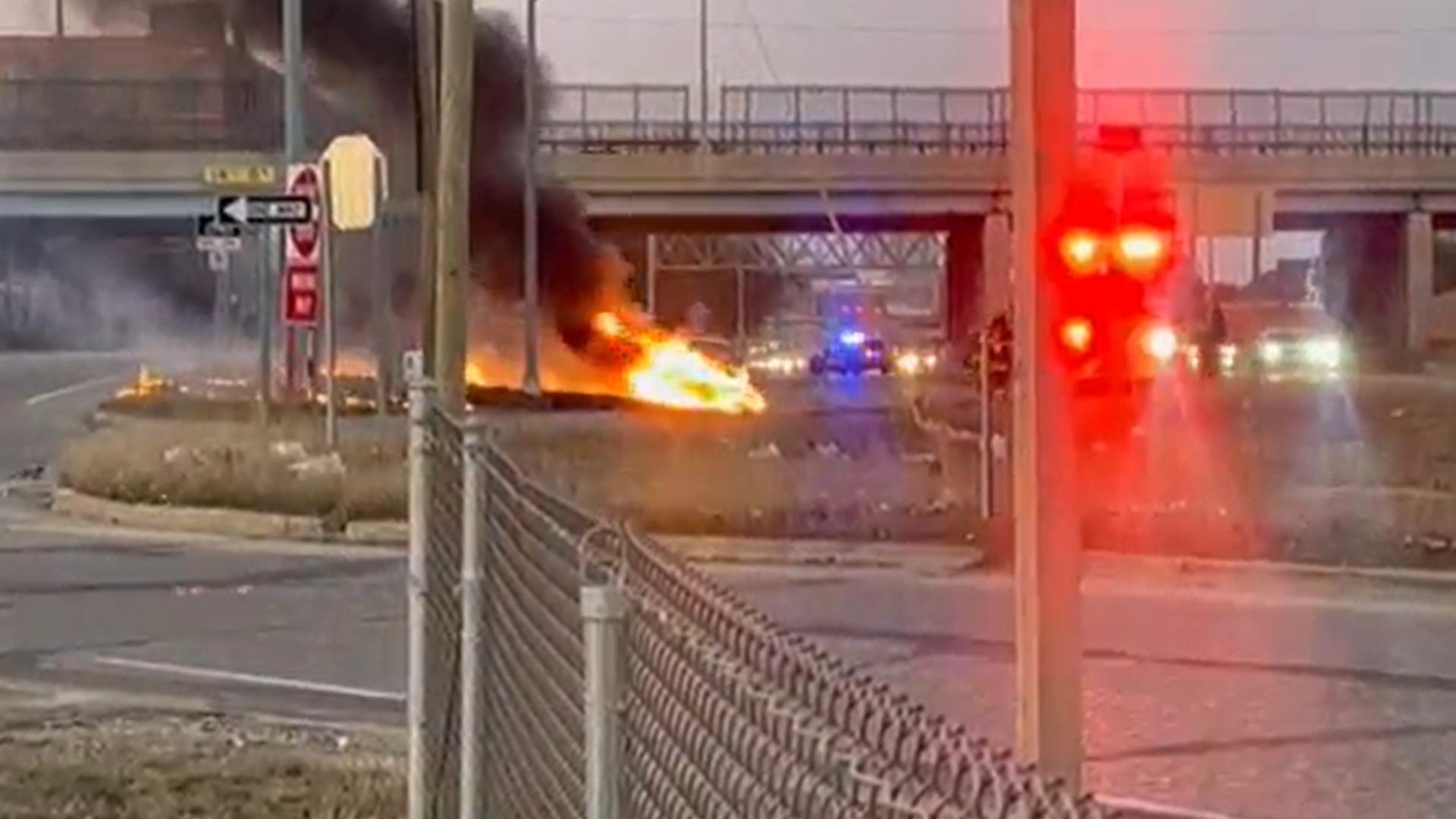 Car fire off US 131 spreads to grass amid dry conditions | wzzm13.com