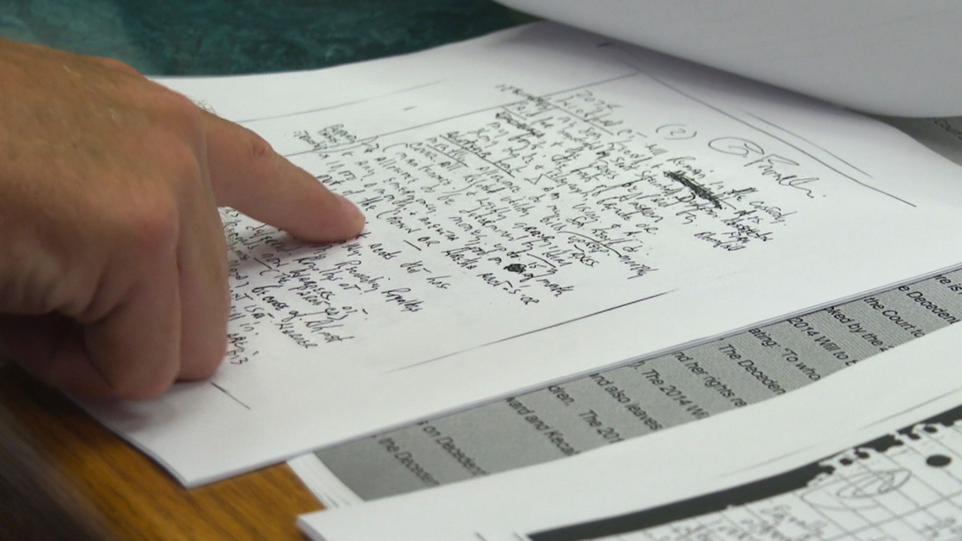 Aretha Franklin's sons battle over handwritten wills | wzzm13.com