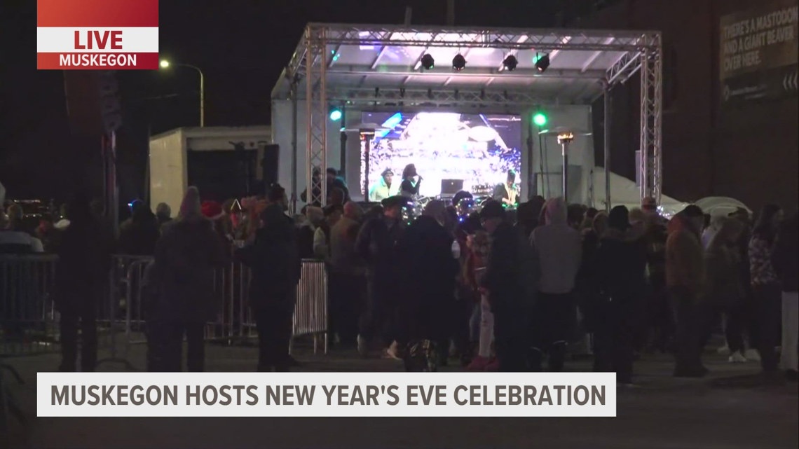 Muskegon hosts second ever New Year's Eve celebration and ball drop ...