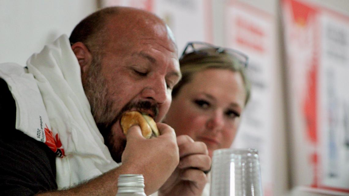 Polish halls go head-to-head in Pulaski Days kielbasa eating contest ...