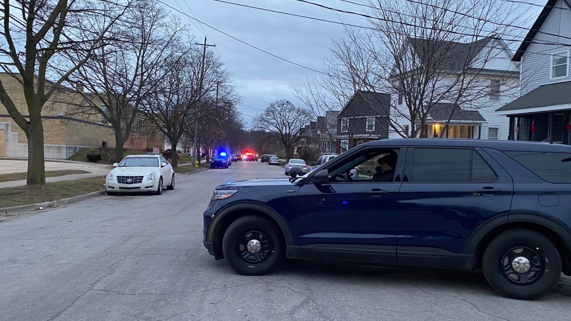 GRPD cruiser damaged in attempted car-jacking investigation | wzzm13.com