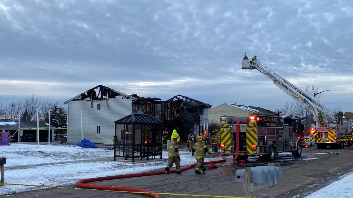 No injuries in Holland apartment fire, building is complete loss ...