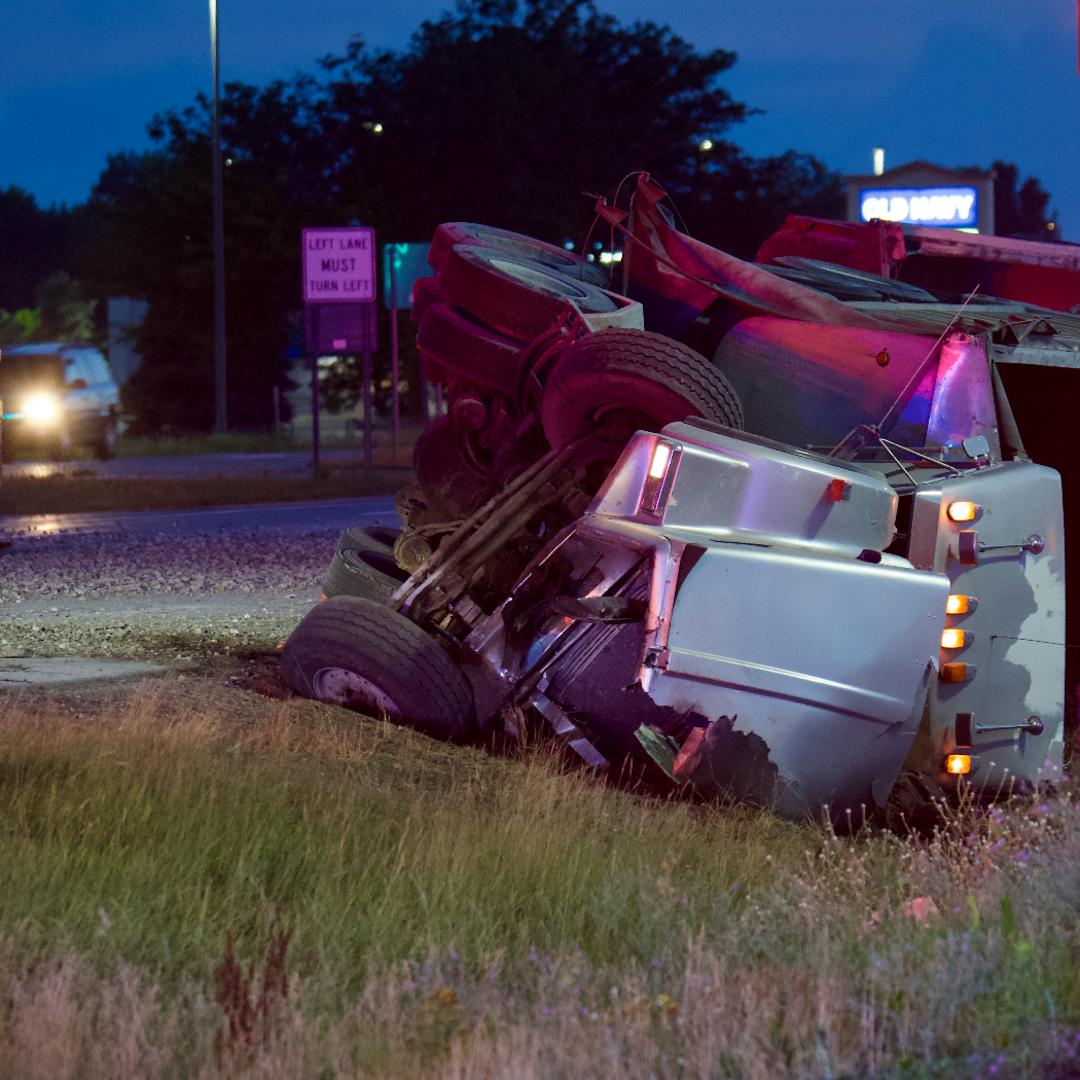 2 injured in Holland Twp. crash involving semi | wzzm13.com