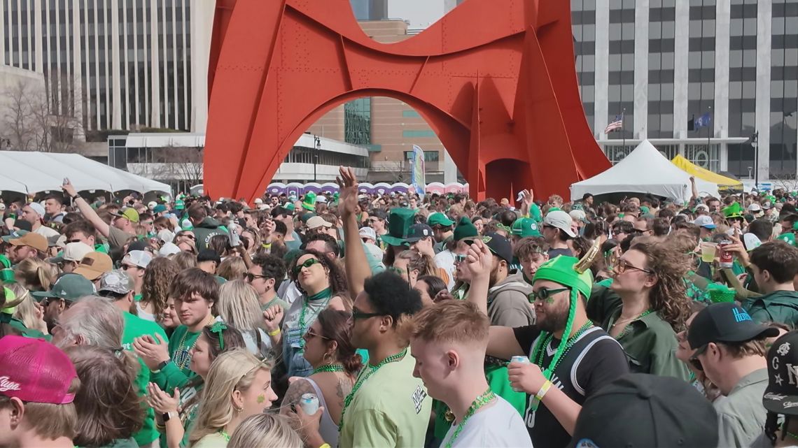 Irish Off Ionia charms at Calder Plaza debut | wzzm13.com