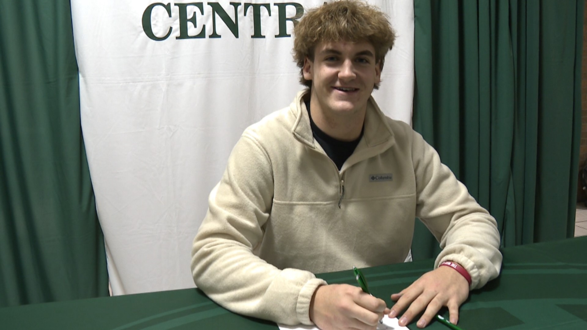 Max Richardson signs with Stanford one year ahead of time | wzzm13.com