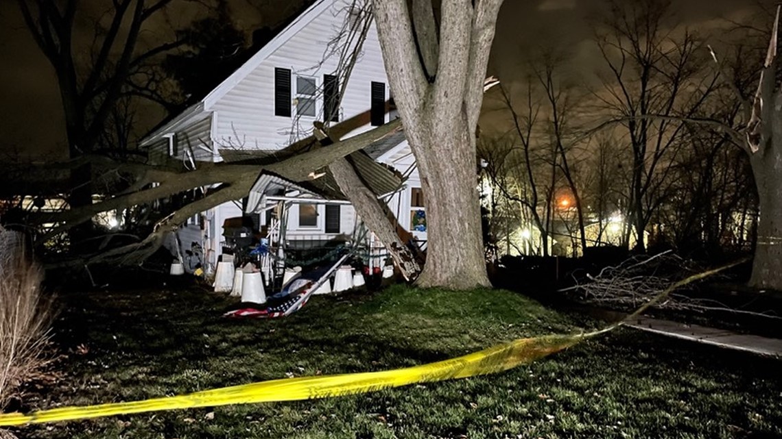 Strong winds cause damage in West Michigan | wzzm13.com